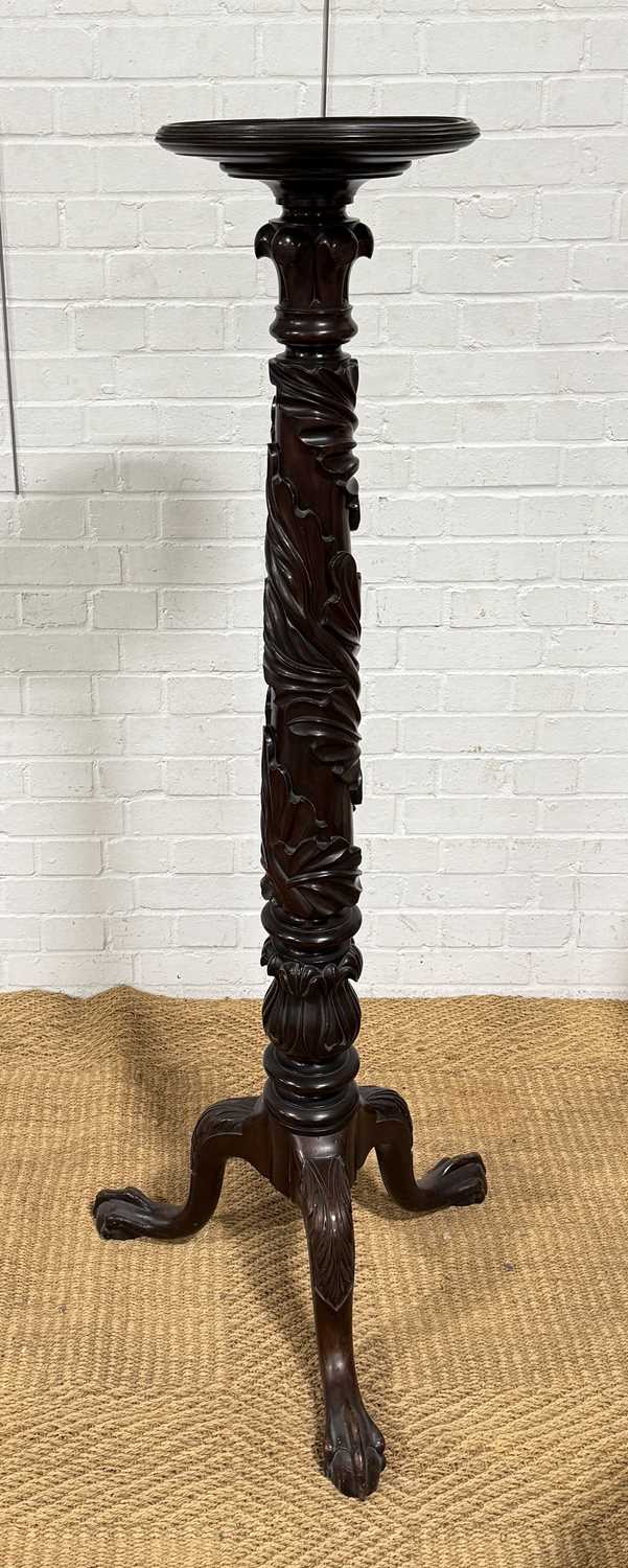 Lot 1404 - A 19TH CENTURY MAHOGANY TORCHERE