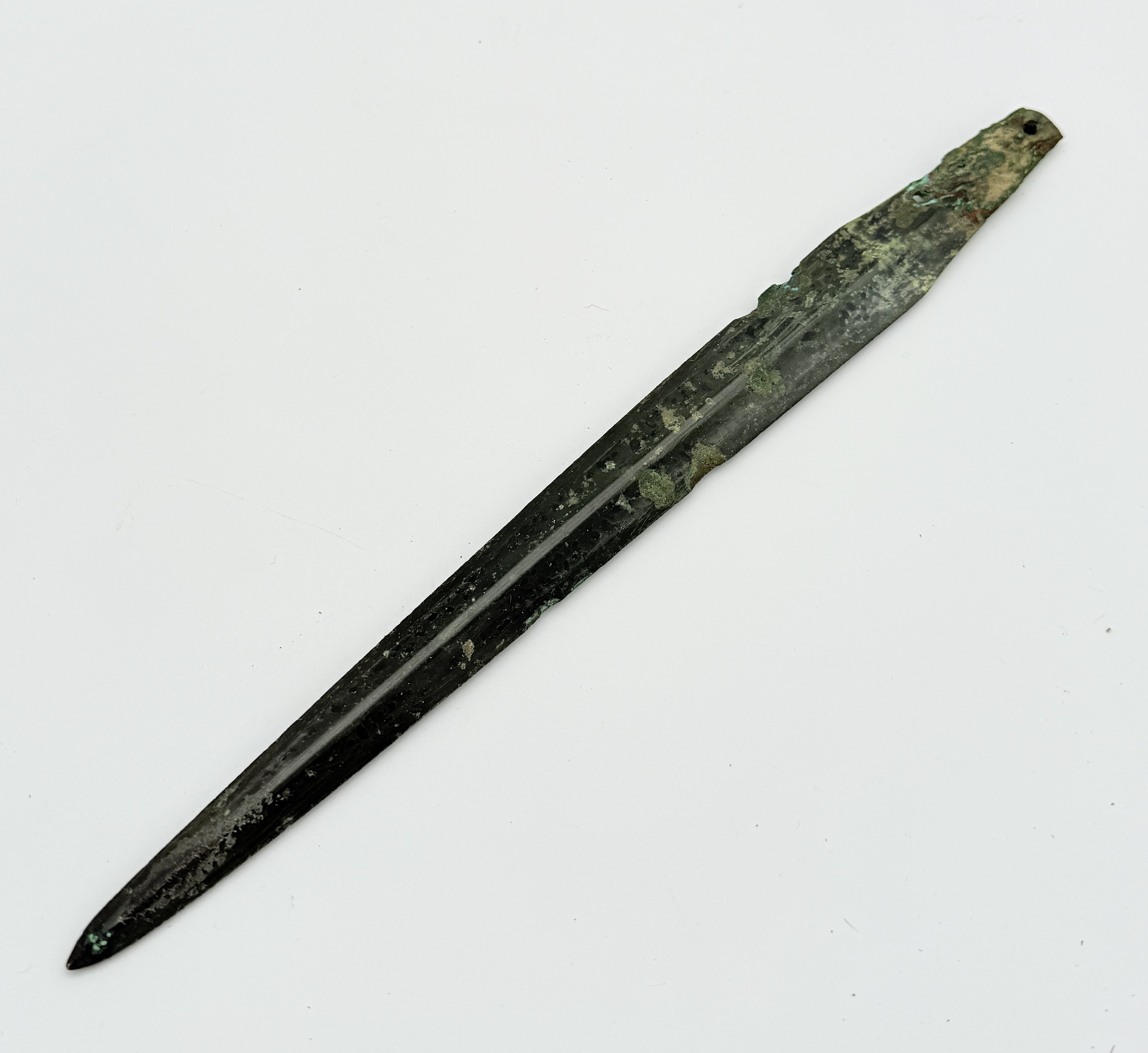 Lot 559 - AN ANCIENT GREEK/ROMAN SHORT SWORD BLADE