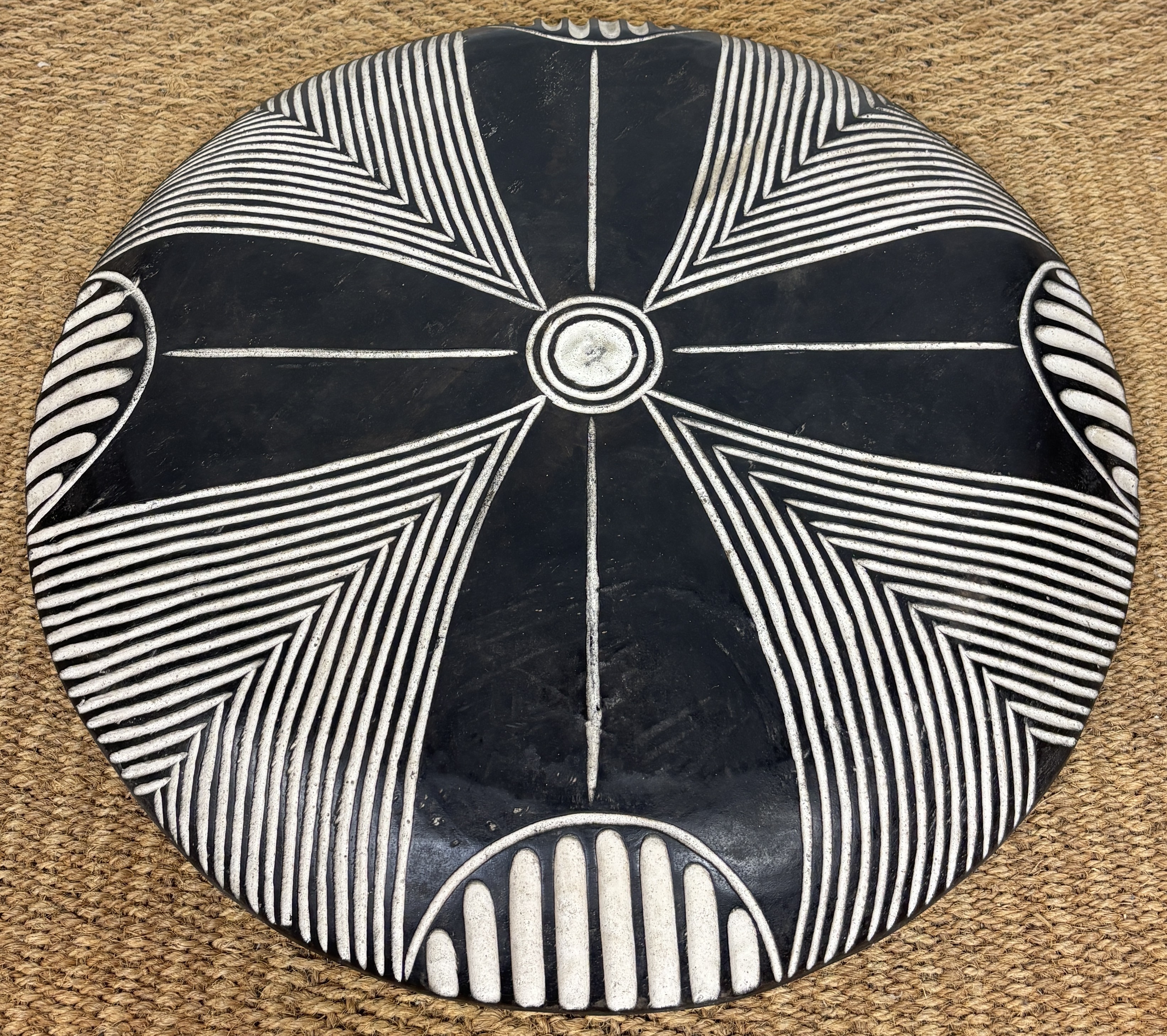 Lot 1515 - FANG SHIELD FROM GABON