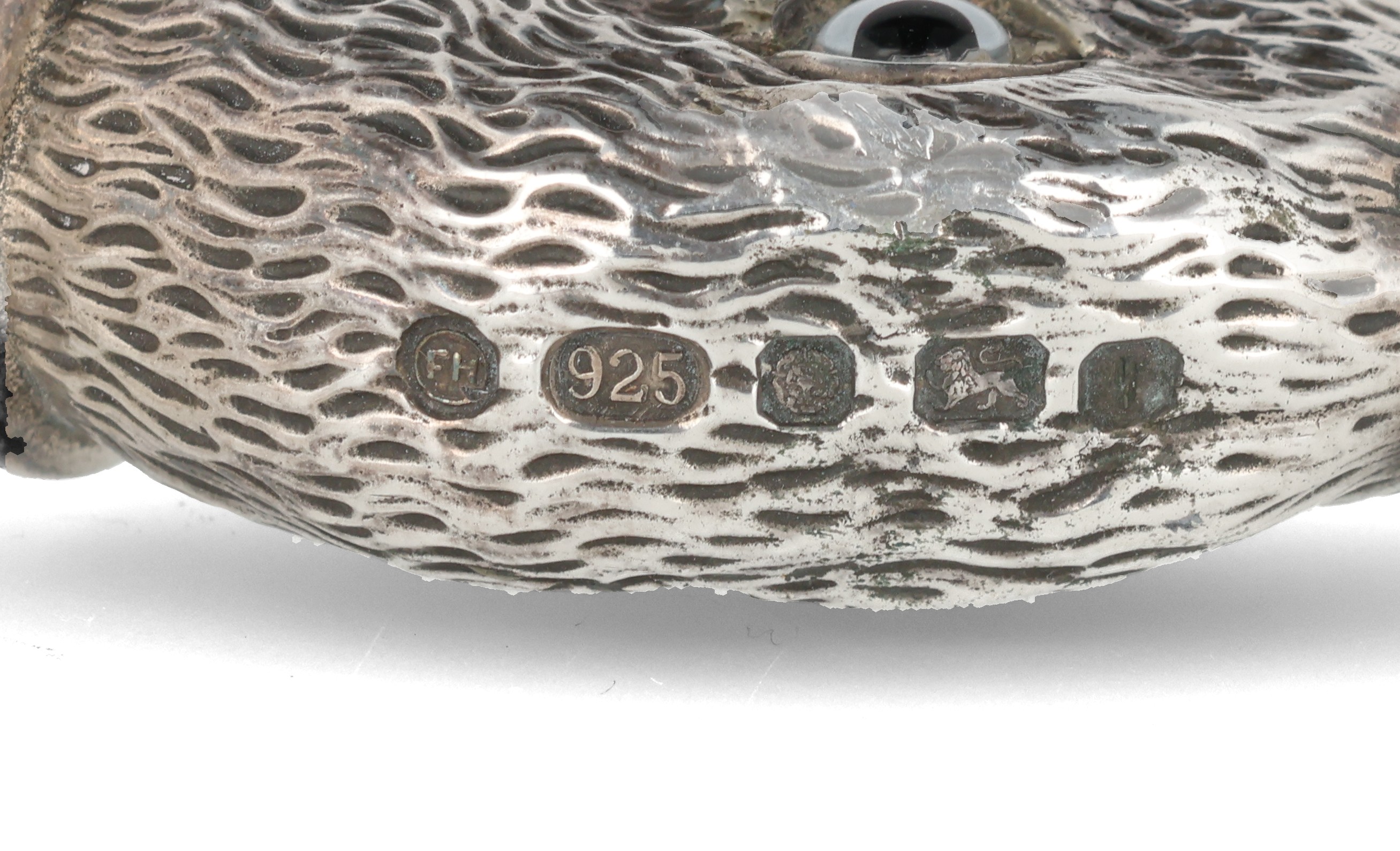 Lot 196 - A NOVELTY 925 STERLING SILVER DUCKS HEAD
